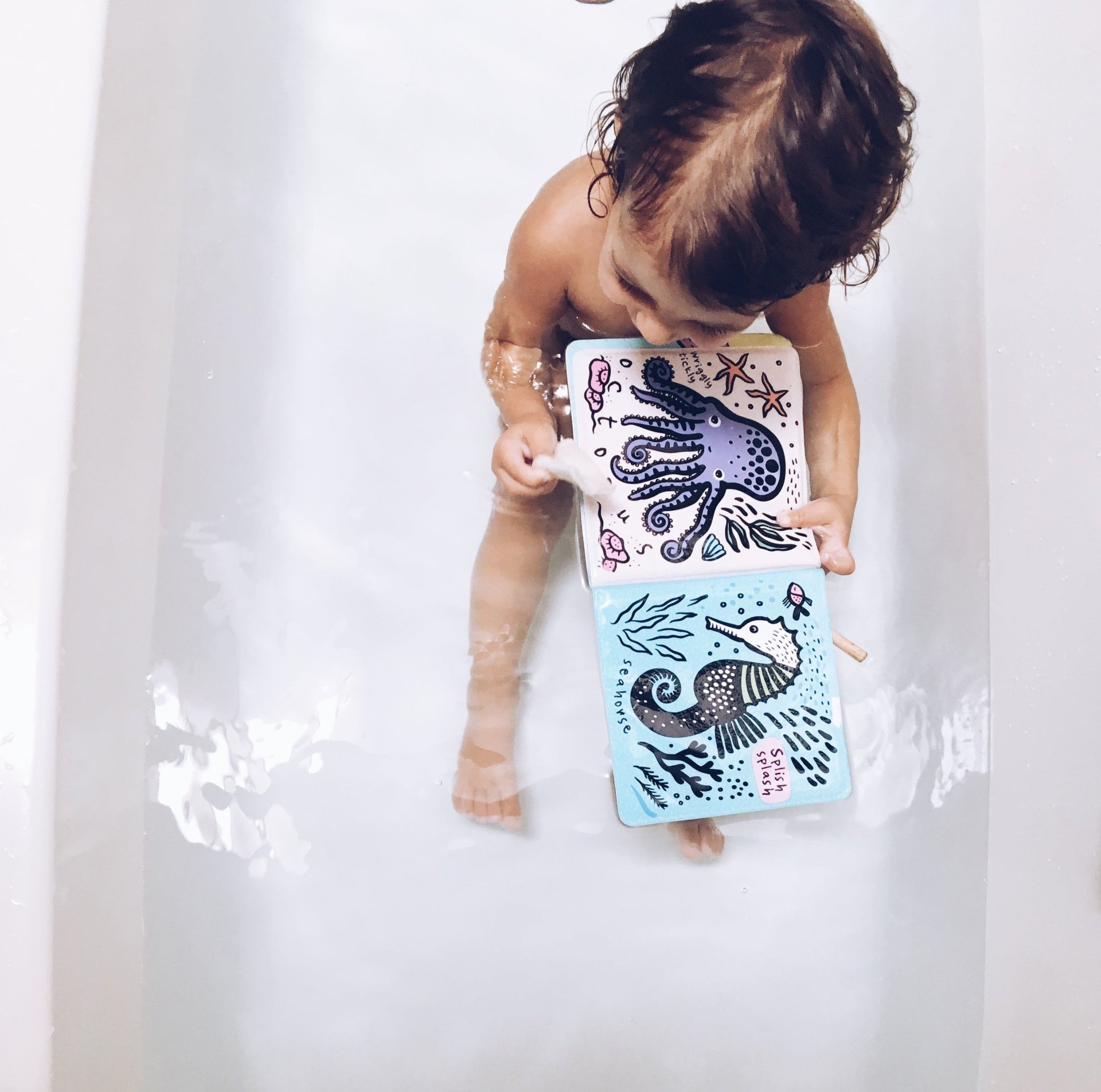 Wee Gallery Color Me Who's in the Ocean Bath Book | Smart Art for Kids