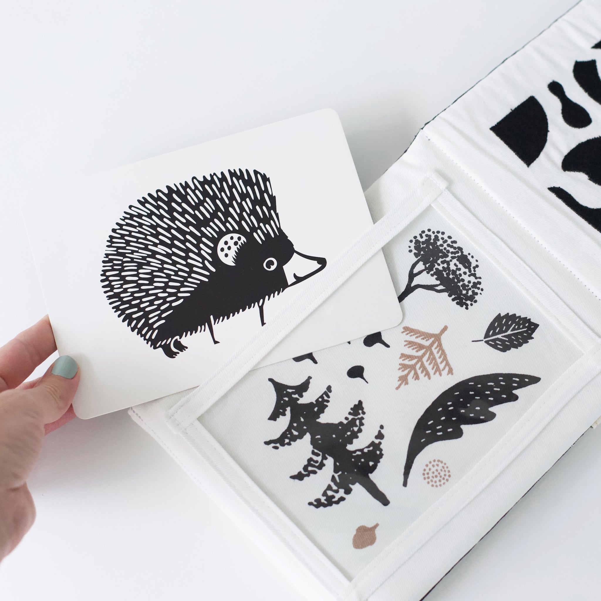 Tummy Time Gallery - Newborn, Infant, Baby High Contrast Mat – Wee Gallery